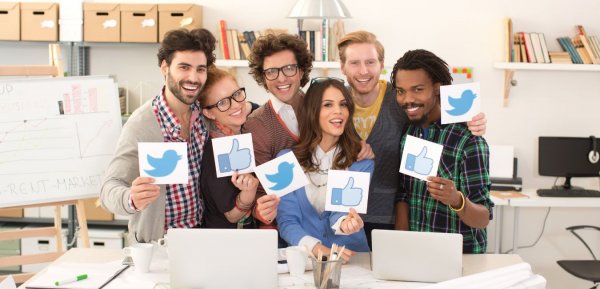 Fiche métier Community manager : rôle, formation, salaire...